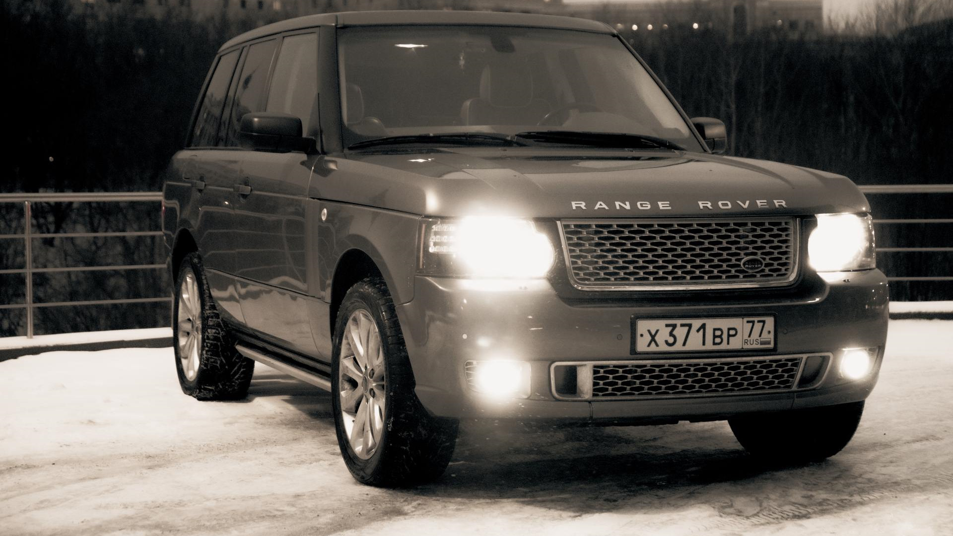 Land Rover Range Rover (3G) 4.2 бензиновый 2008 | 4.2 HyperCharged на ...