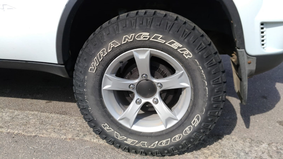 Задние тормозные барабаны. Brembo — Chevrolet Niva (1G), 1,7 л, 2012 ...