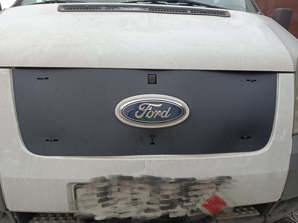 Зимняя заглушка радиатора — Ford Transit (7G), 2,2 л, 2006 года ...
